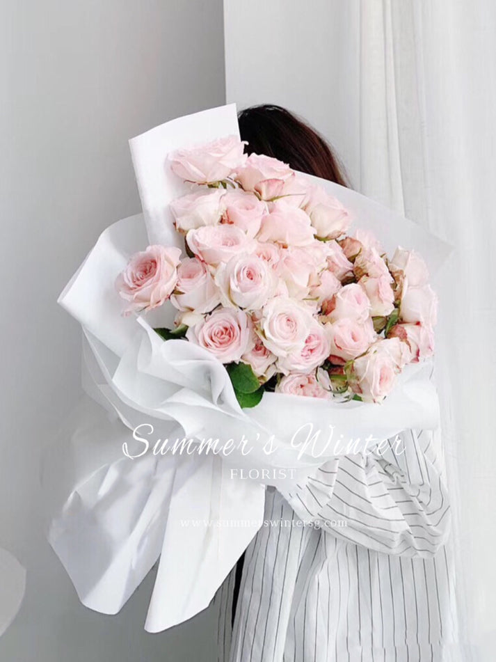 Loving You (30 Pink Roses)